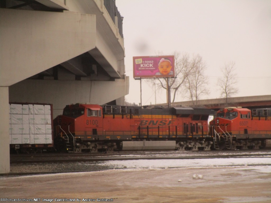 BNSF 8100